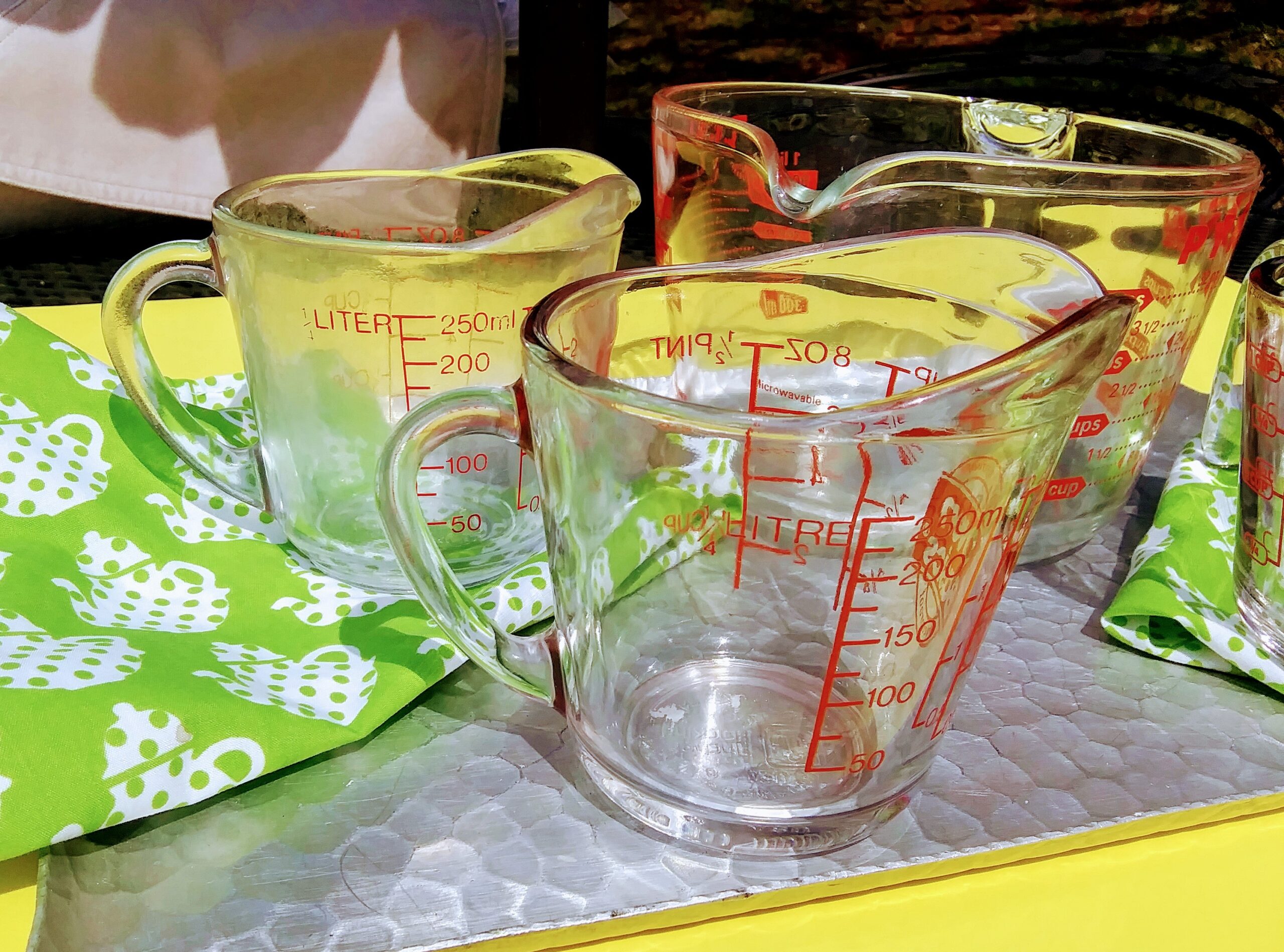 Glass Measuring Cups • Farmhouse Magic Blog