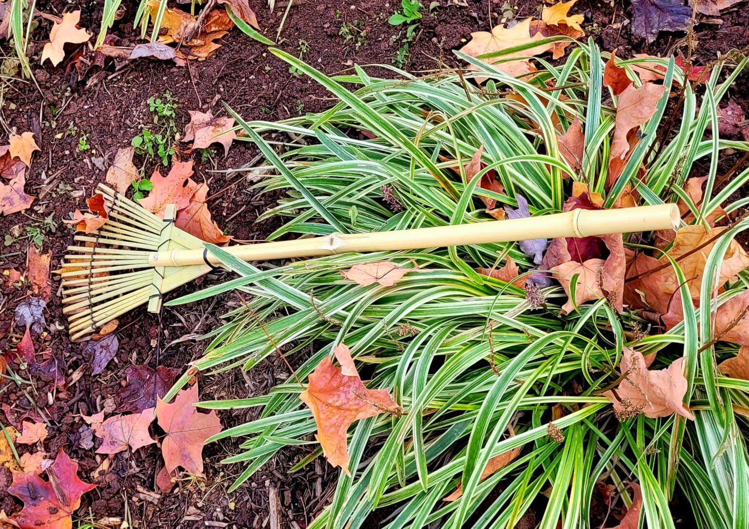 The Mini Rake • Farmhouse Magic Blog