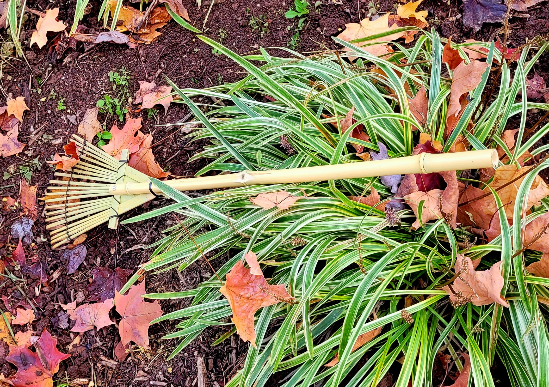 The Mini Rake • Farmhouse Magic Blog