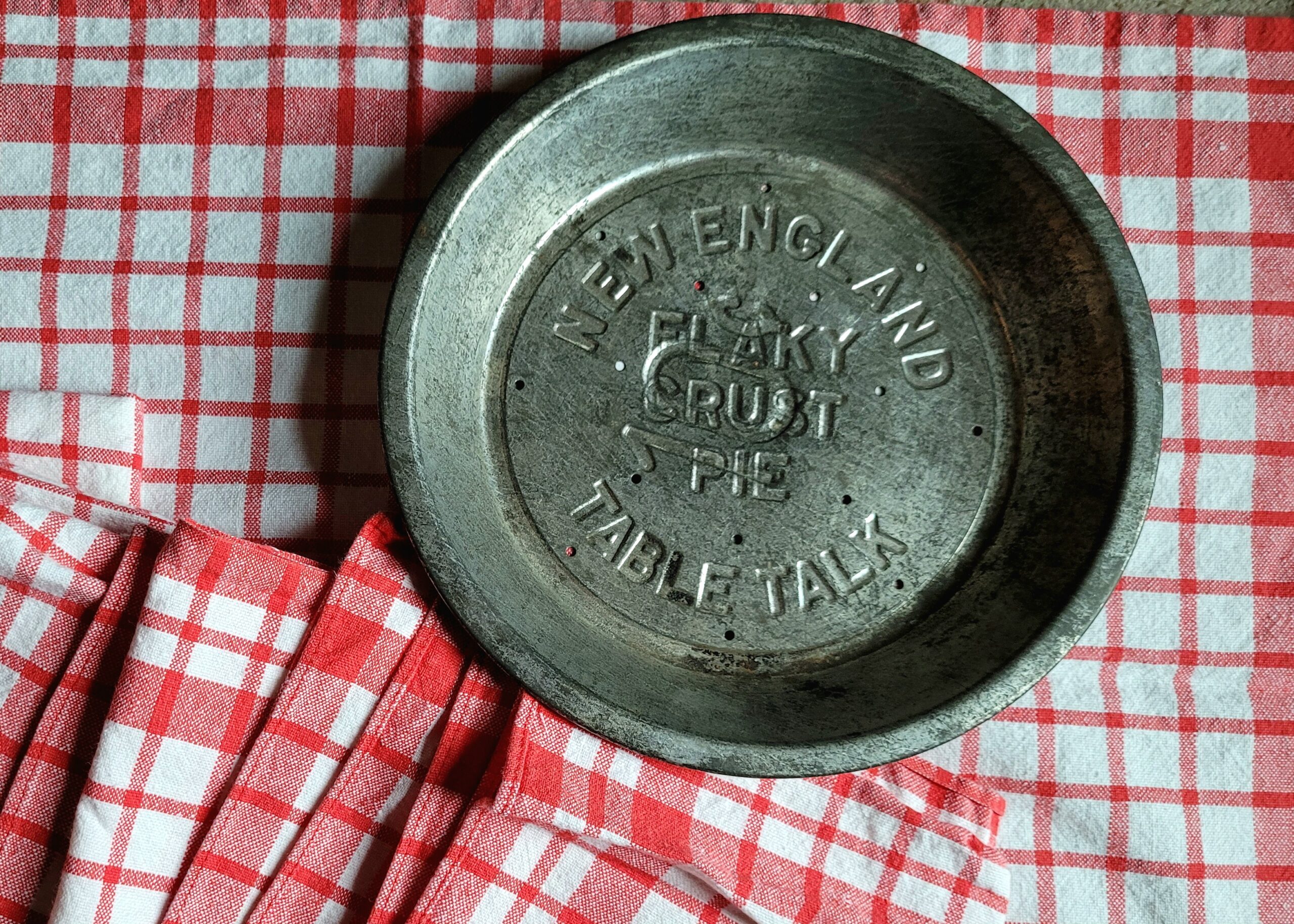 Vintage Table Talk Pie Pan • Farmhouse Magic Blog