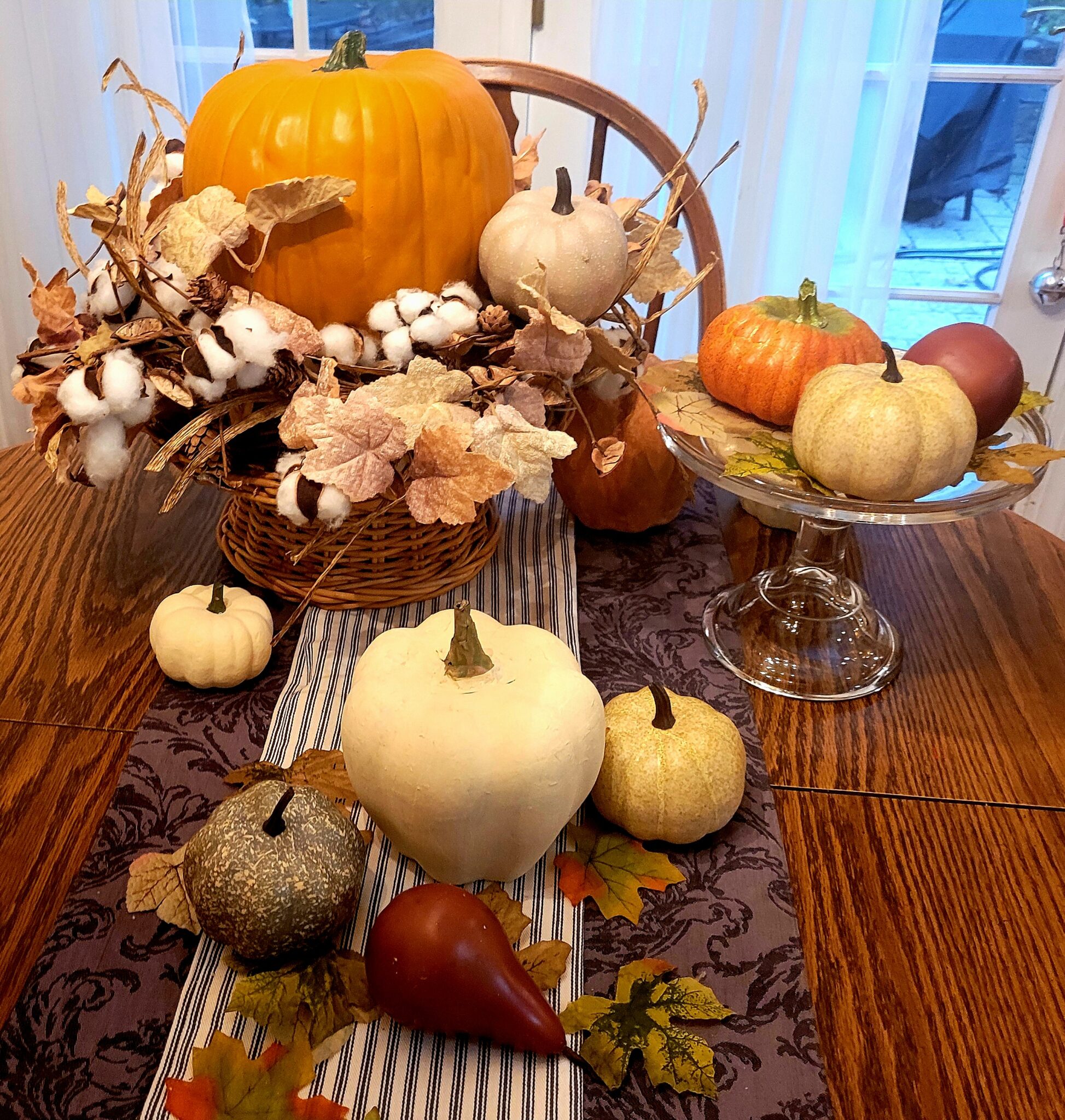 Starting Fall Decorating • Farmhouse Magic Blog